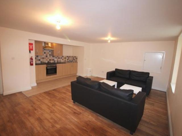 8 bedroom terraced house for rent in Victoria Street, Newcastle Upon Tyne, NE4