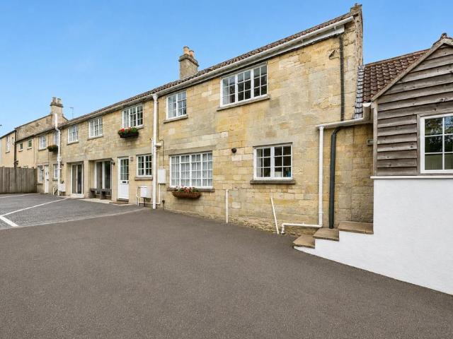 8 bedroom terraced house for sale