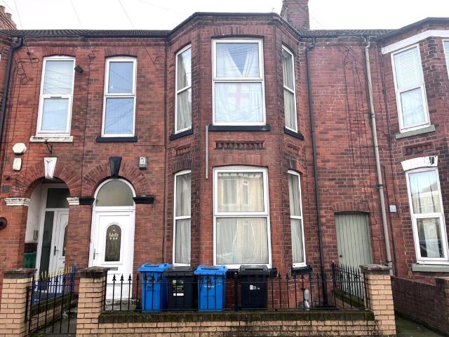 8 bedroom terraced house for sale