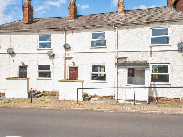 8 bedroom terraced house for sale