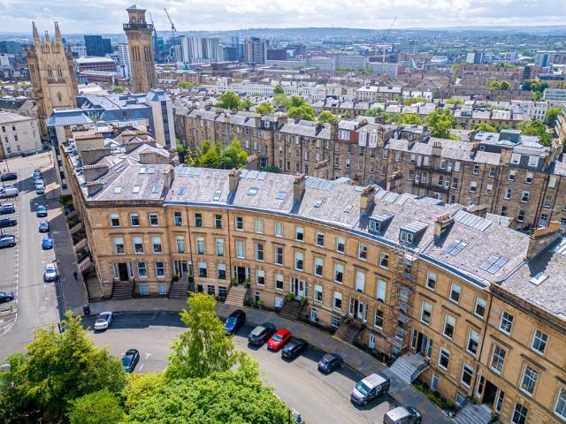 8 bedroom terraced house for sale