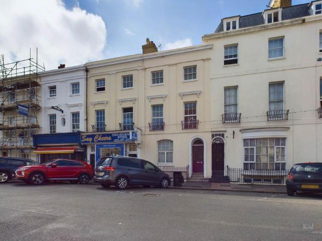 8 bedroom terraced house for sale