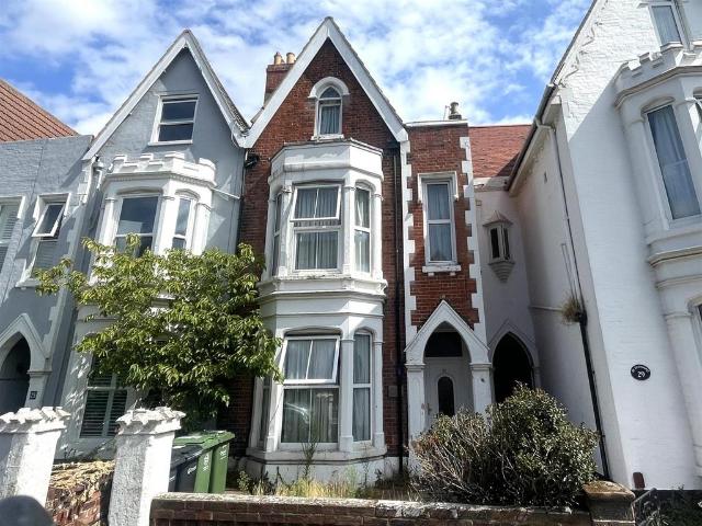 8 bedroom terraced house for sale
