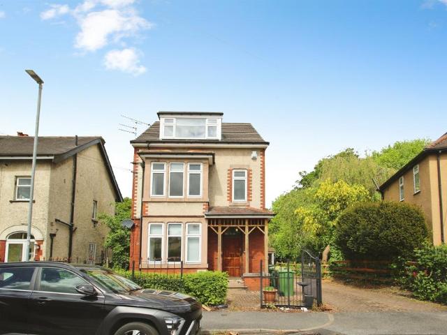 8 bedroom terraced house for sale