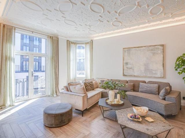8 bedroom terraced house to rent