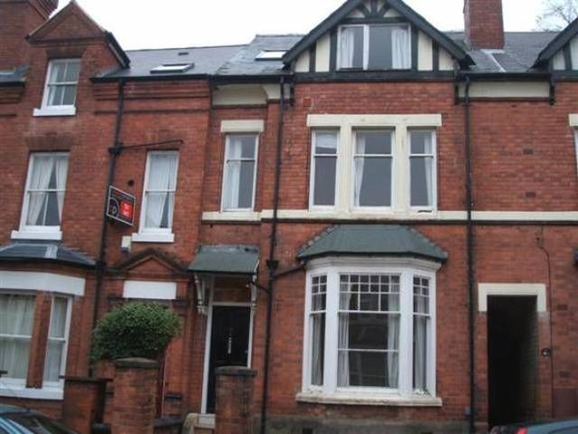 8 Bedroom Victorian Student property