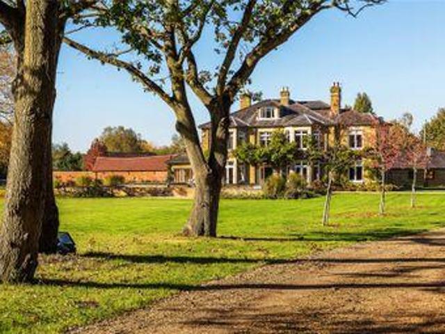 8 Bedrooms Detached house for sale in Horsell, Surrey GU21