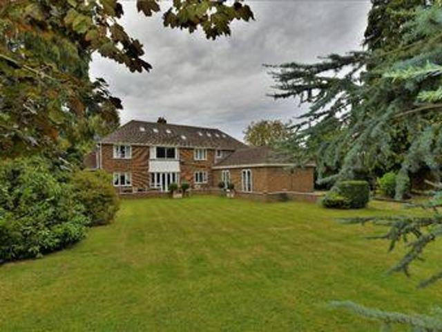 8 Bedrooms Detached house for sale in Southwood Road, Farnborough GU14
