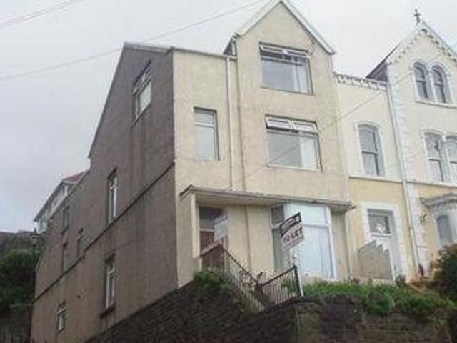 8 Bedrooms for rent in Oaklands Terrace, Swansea SA1