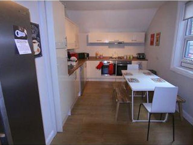 8 Bedrooms for rent in Archery Road, Leeds LS2