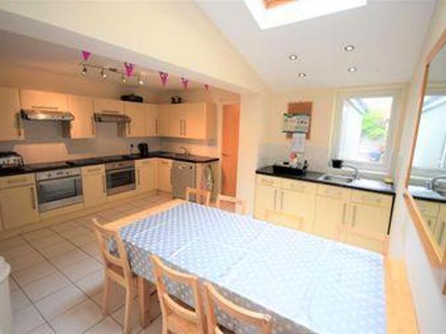 8 Bedrooms for rent in Flora Street, Cathays, Cardiff CF24