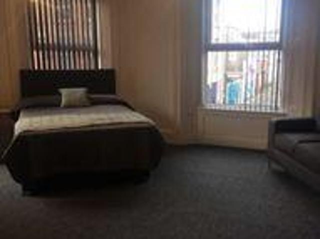 8 Bedrooms for rent in Humphrey Street, Mount Pleasant, Swansea SA1