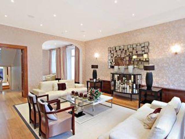 8 Bedrooms for rent in Queensberry Place, London SW7