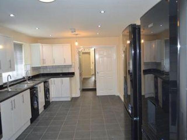 8 Bedrooms for rent in Richmond Road, Cathays, Cardiff CF24