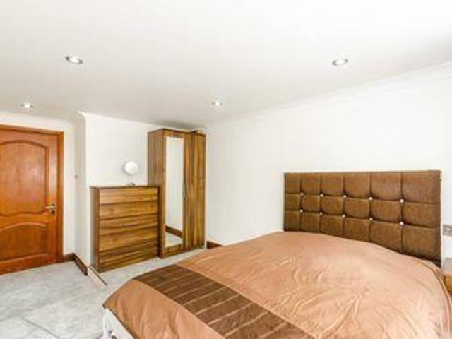 8 Bedrooms for rent in St. Peter´s Avenue, London E17