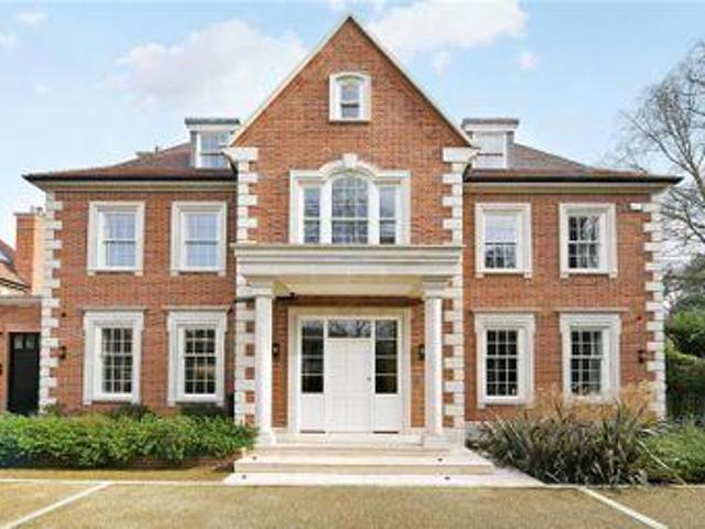 8 Bedrooms for rent in The Bishops Avenue, London N2