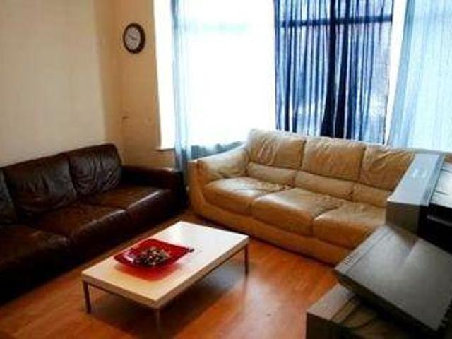 8 Bedrooms for rent in Wellington Road, Fallowfield, Manchester M14