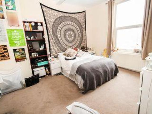 8 Bedrooms Semi detached house for rent in Kirkstall Road, Burley, Leeds LS3