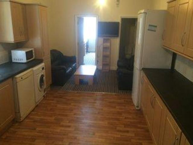 8 Bedrooms Semi detached house for rent in Mauldeth Road, Fallowfield, Manchester M20