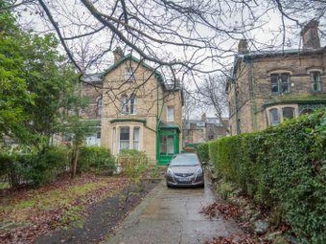 8 Bedrooms Semi detached house for sale in Parkfield Road, Bradford BD8
