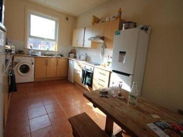 8 Bedrooms Terraced house for rent in Brudenell Avenue, Hyde Park, Leeds LS6