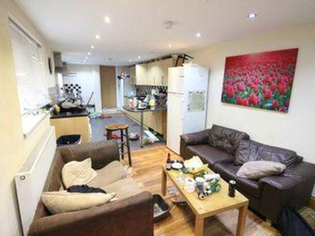 8 Bedrooms Terraced house for rent in Richards Street, Cathays, Cardiff CF24