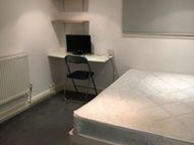 8 Bedrooms Terraced house for sale in Winston Gardens, Leeds LS6