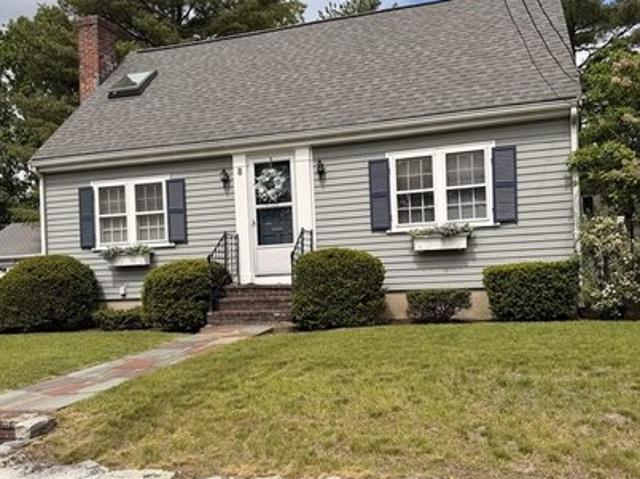 8 Beech St, Chelmsford, MA 01863