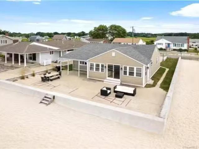 8 Belaire Manor, Old Saybrook, CT 06475