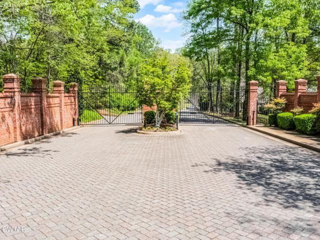 8 Belvedere Dr, Jackson, TN 38301 | MLS #2501 | Compass