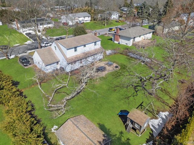 8 Beverly Ln, East Moriches, NY 11940 | MLS #956977 | Compass
