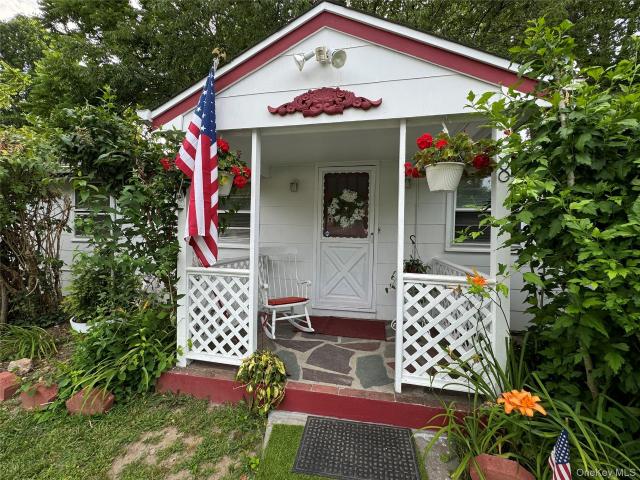 8 Blackberry Lane