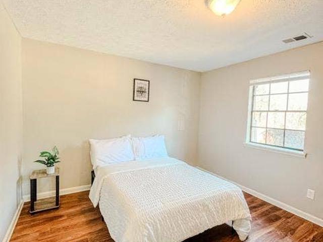 7 BR in Ellenwood