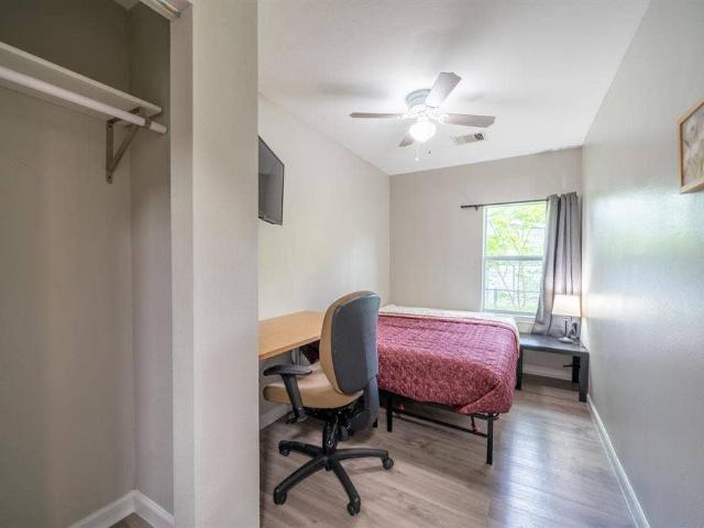 8 BR in Houston