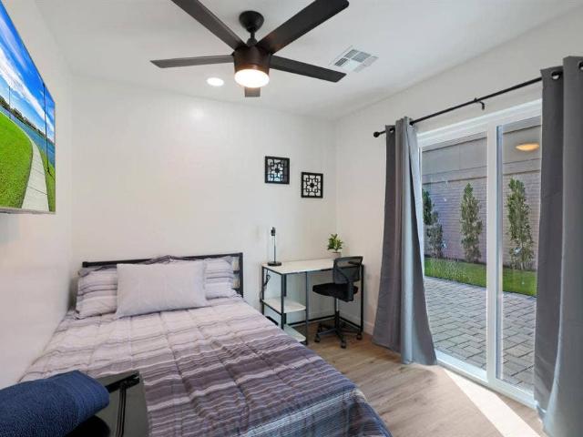 8 BR in Phoenix