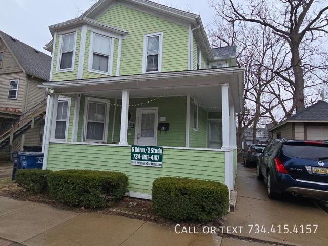 8 BR, 2 BA Apartment 609 E Ann St, Ann Arbor, MI 48104