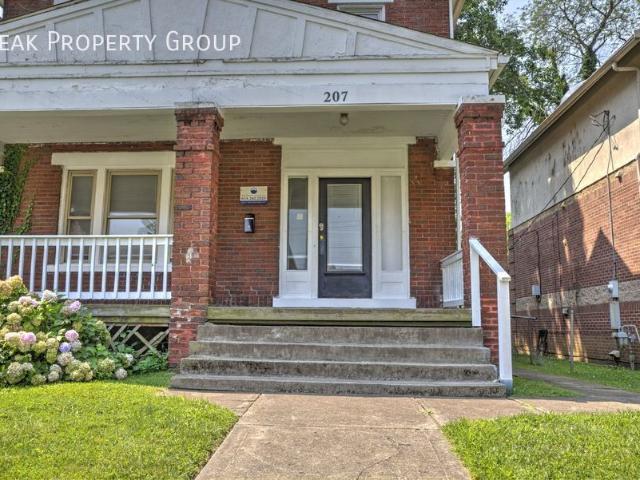 8 BR, 3 BA Apartment 207 E. Lane Avenue, Columbus, OH 43201