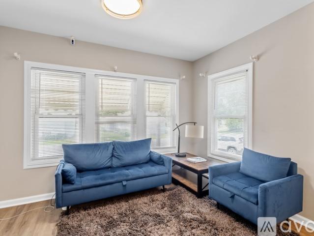 8 BR, 3 BA Apartment 6039 Jackson Ave, Hammond, IN 46320