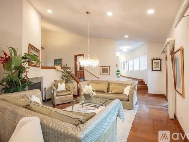 8 BR, 7 BA Apartment 16012 Flintlock Road, Cupertino, CA 95014