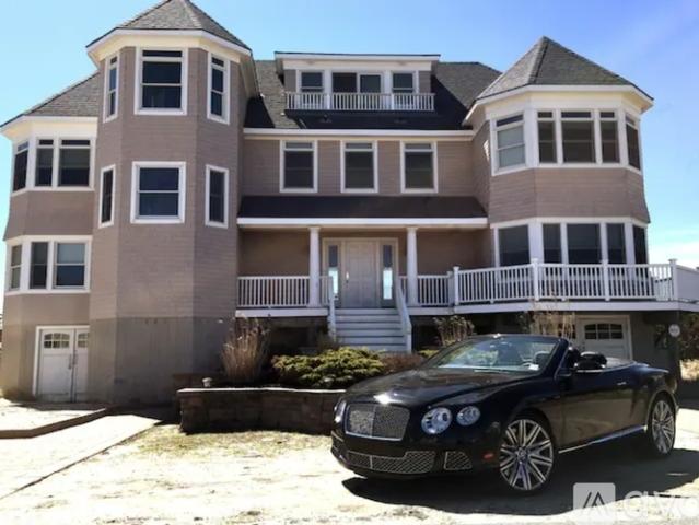 8 BR, 7 BA Apartment 687 Dune Road, Westhampton Beach, NY 11978