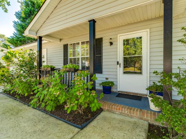 8 Brentwood Drive
