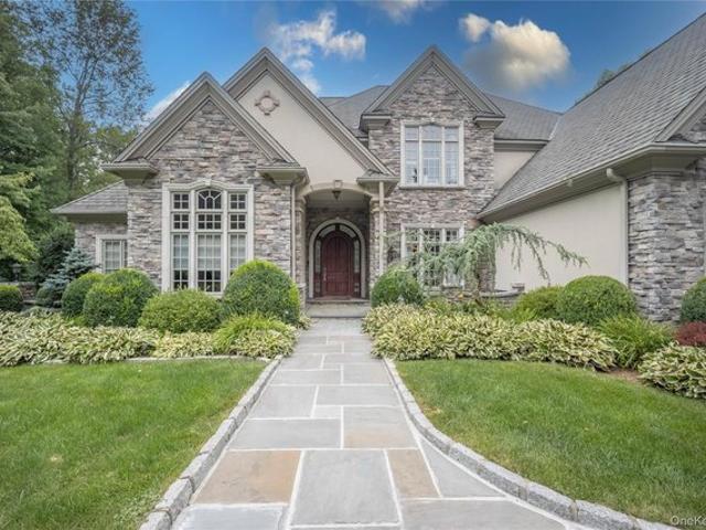 8 Bridey Ln, Brewster, NY 10509