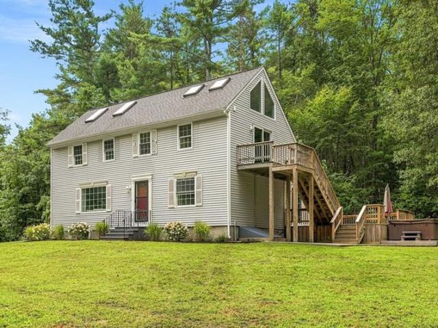 8 Brookhaven Rd, Kingston, NH 03848