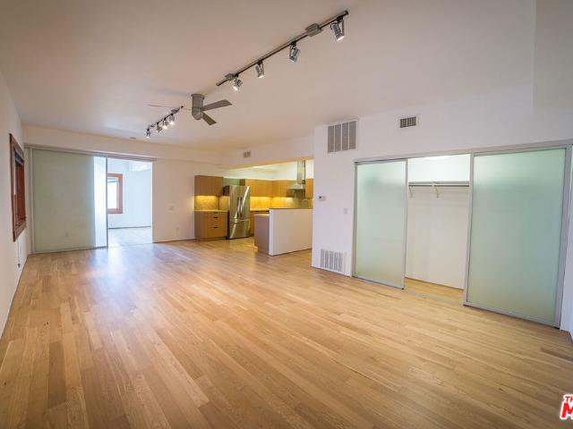 8 Brooks Avenue 11