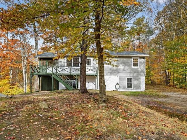 8 Brookwood Dr, Barnstead, NH 03225