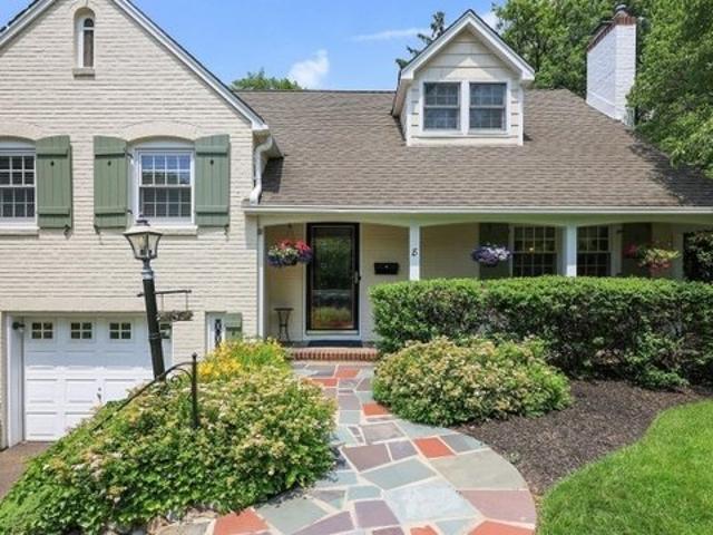 8 Cummings St, Cranford, NJ 07016