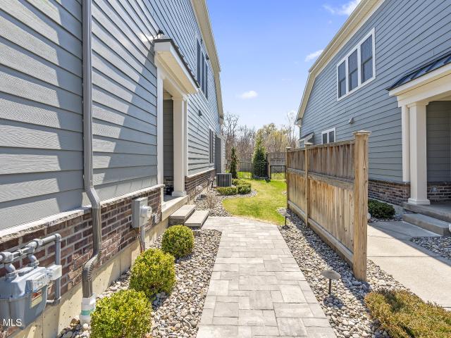 8 Cambridge Way