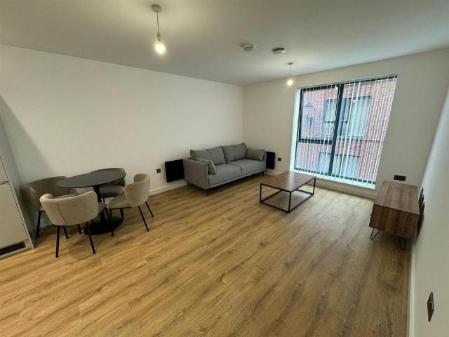 8 Camden Drive, Birmingham B1 1 bed apartment to rent £1,000 pcm £231 pw