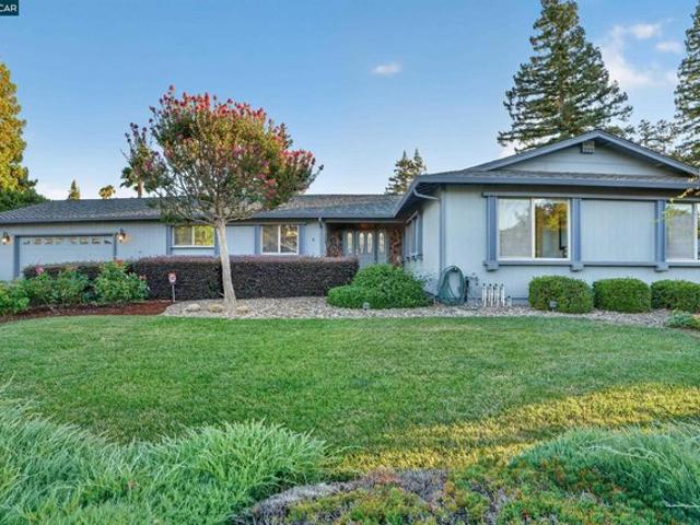 8 Casey Glen Ct, Clayton, CA 94517
