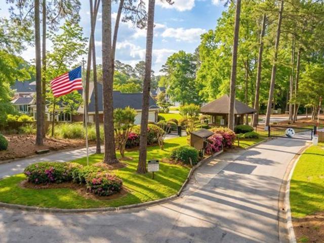 8 Cassia Ct, Columbia, SC 29209